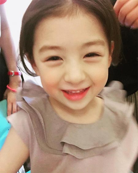 Ellie Field โมเดลรุ่นจิ๋ววัย 5 ขวบ สาวน้อยที่ฮอตที่สุดในชั่วโมงนี้