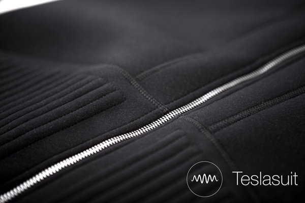 Teslasuit ชุดเสมือนจริงที่จะให้คุณได้สัมผัสโลกในเกม