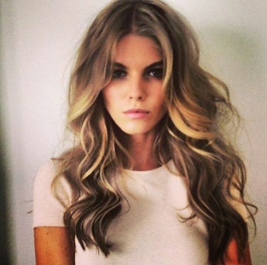 ทำผมแบบ Splashlight สาดสีกลางเส้นผม อัพลุคให้เก๋เว่อร์