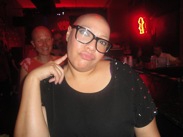 ผู้หญิงหัวล้าน โรคผมร่วงในผู้หญิงที่สังคมยังไม่เข้าใจ