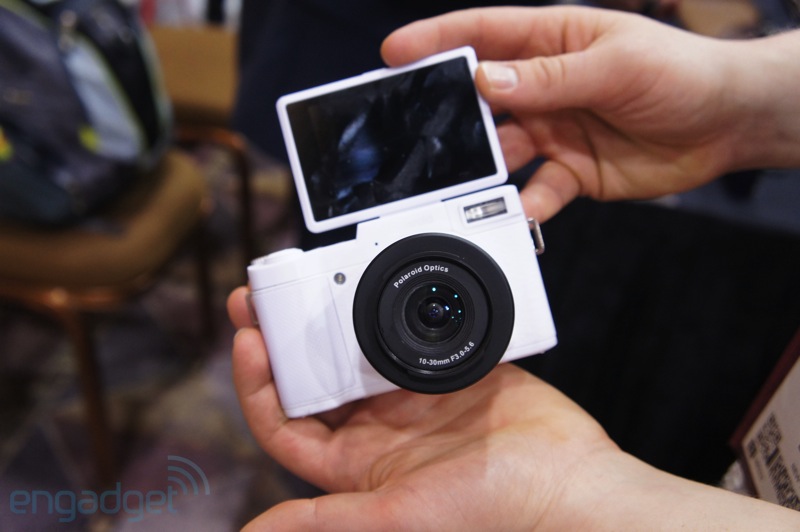 Polaroid เปิดตัวกล้องแอนดรอยด์แบบเปลี่ยนเลนส์ รุ่น iM1836