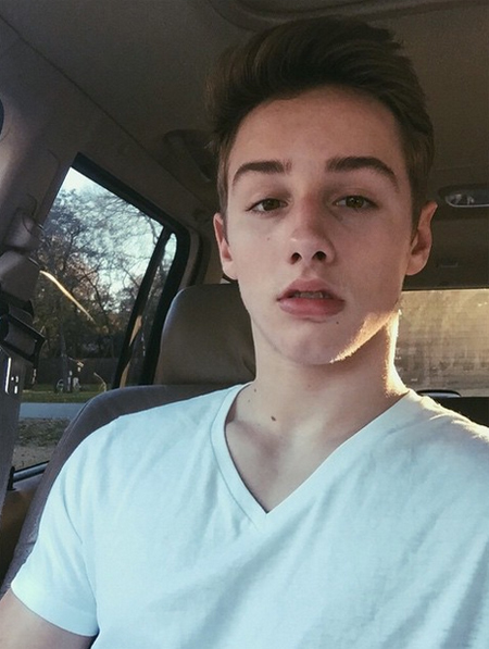 Reilly Golden นายแบบรูปหล่อวัยใสที่น่าจับตามองในเวลานี้